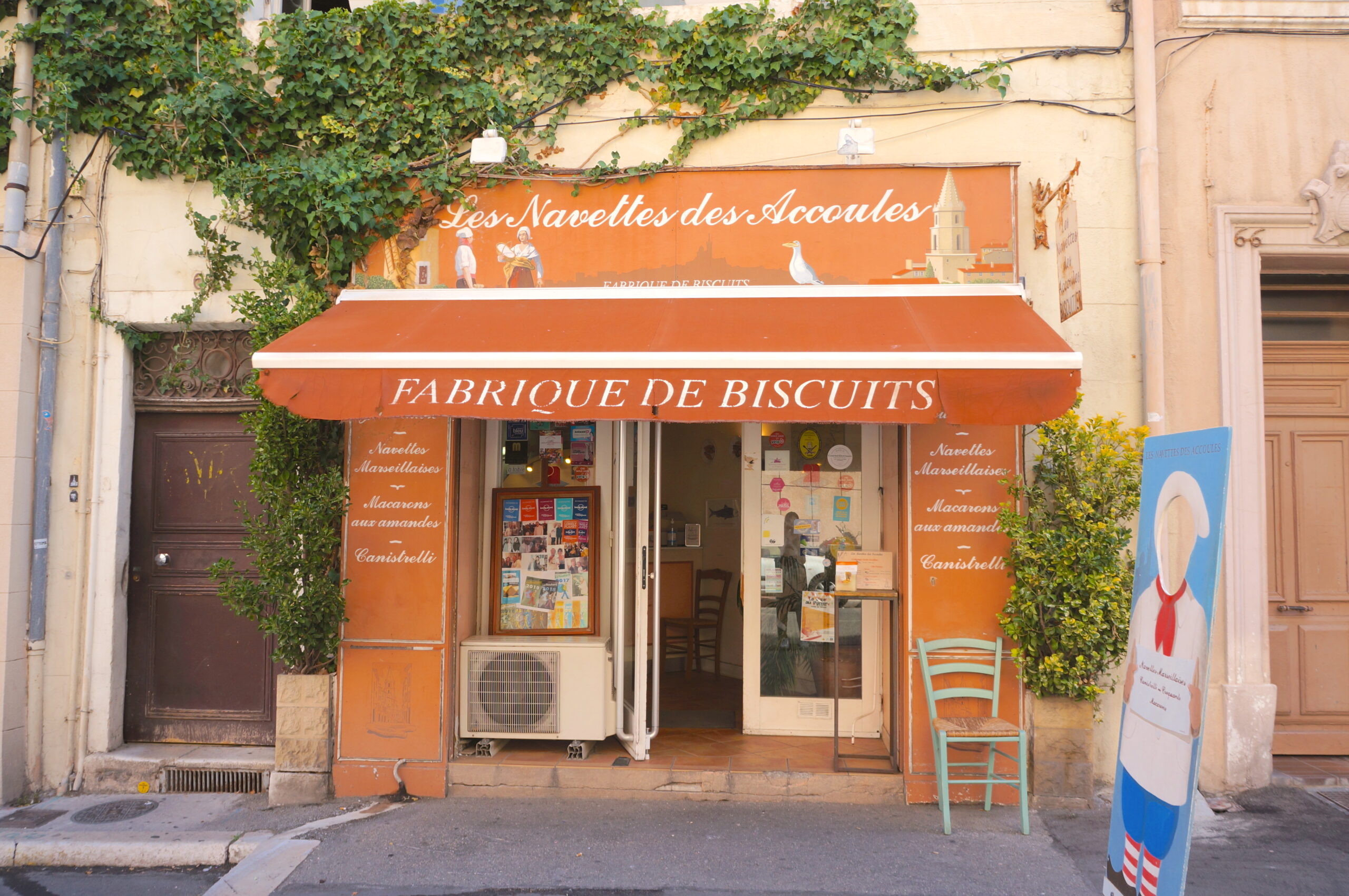 Les Navettes Des Accoules Colorb s Marseille Les Navettes Des Accoules Colorb s Marseille